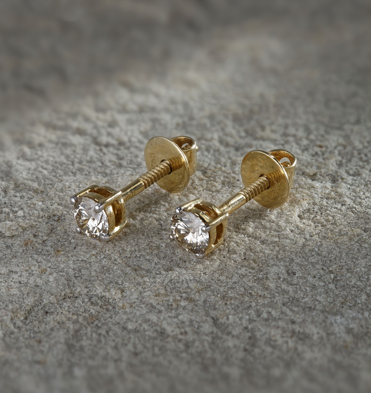 Small gold diamond earrings store